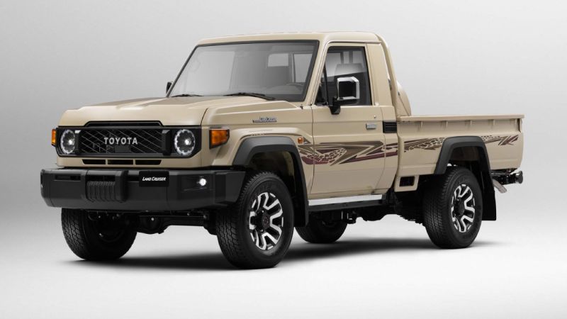 Prices and Specifications for Toyota Land Cruiser 70 Pick Up 2024 in Saudi Arabia | Autopediame